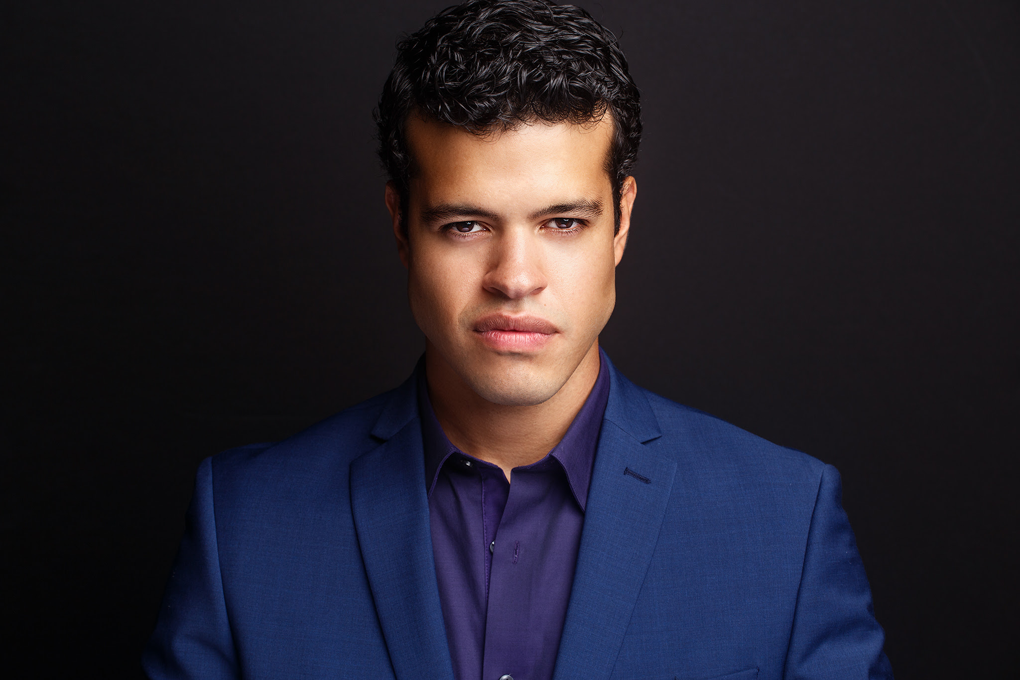 'Oedipus' incarcerated: Esteban Carmona plays imprisoned tragic hero ...