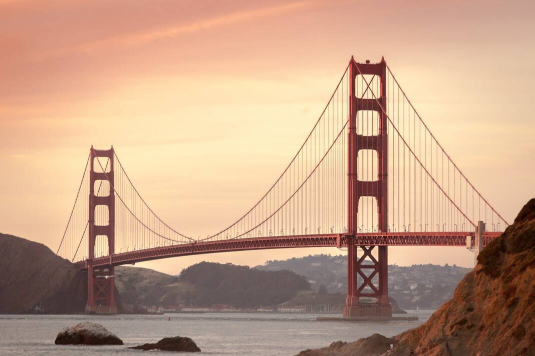 The Golden Gate Bridge is singing. Here's a matching playlist - 48 hills