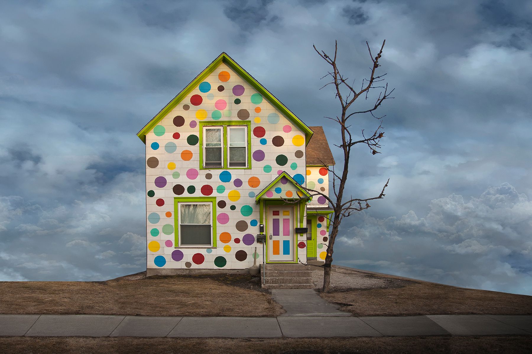 In Lisa Levine's house photographs, an exploration of isolation and ...