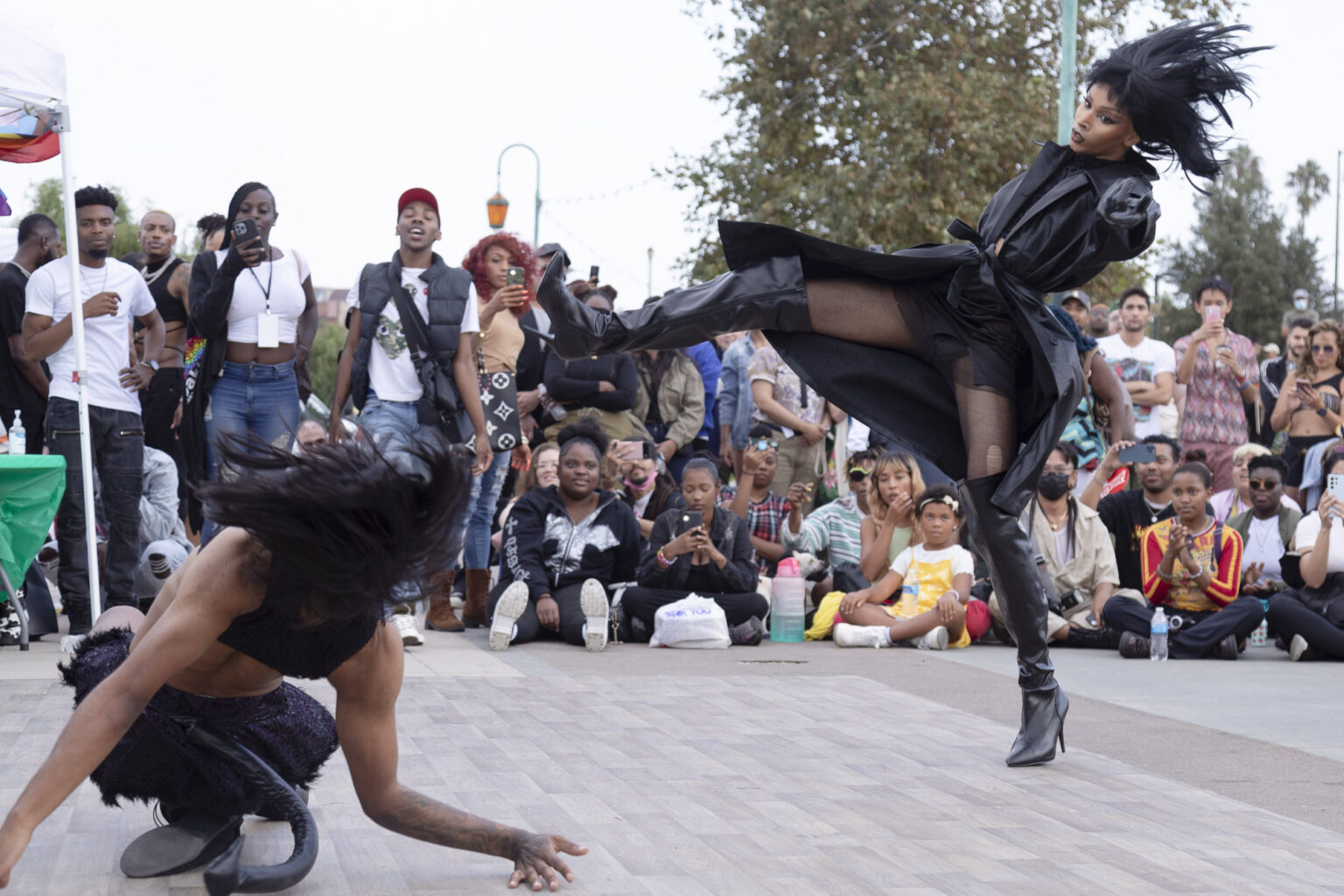 Live Shots: Face, flair, and fabulousness at Hella Hyphy Ball - 48 hills