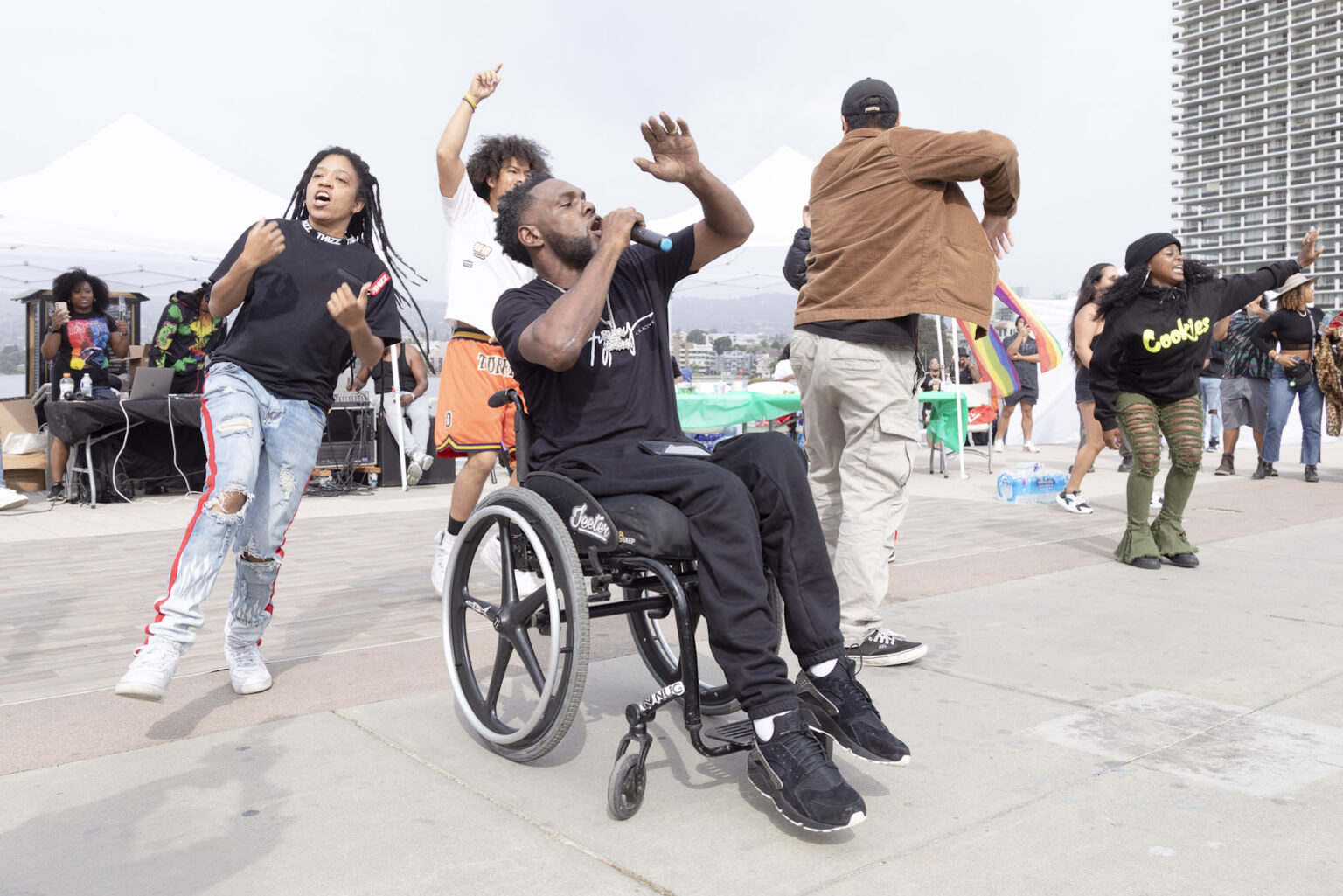 Live Shots: Face, flair, and fabulousness at Hella Hyphy Ball - 48 hills