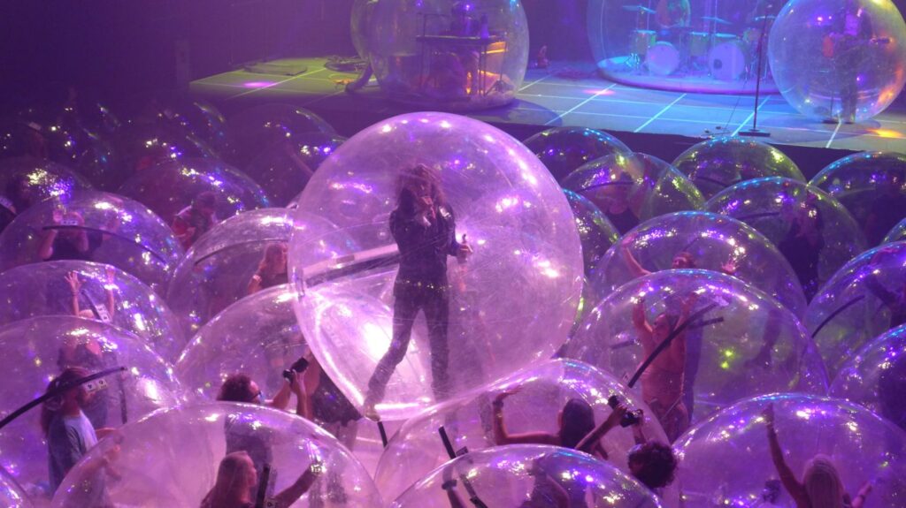 Screen Grabs: Noise Pop Film Fest brings space bubbles, rap spoofs ...