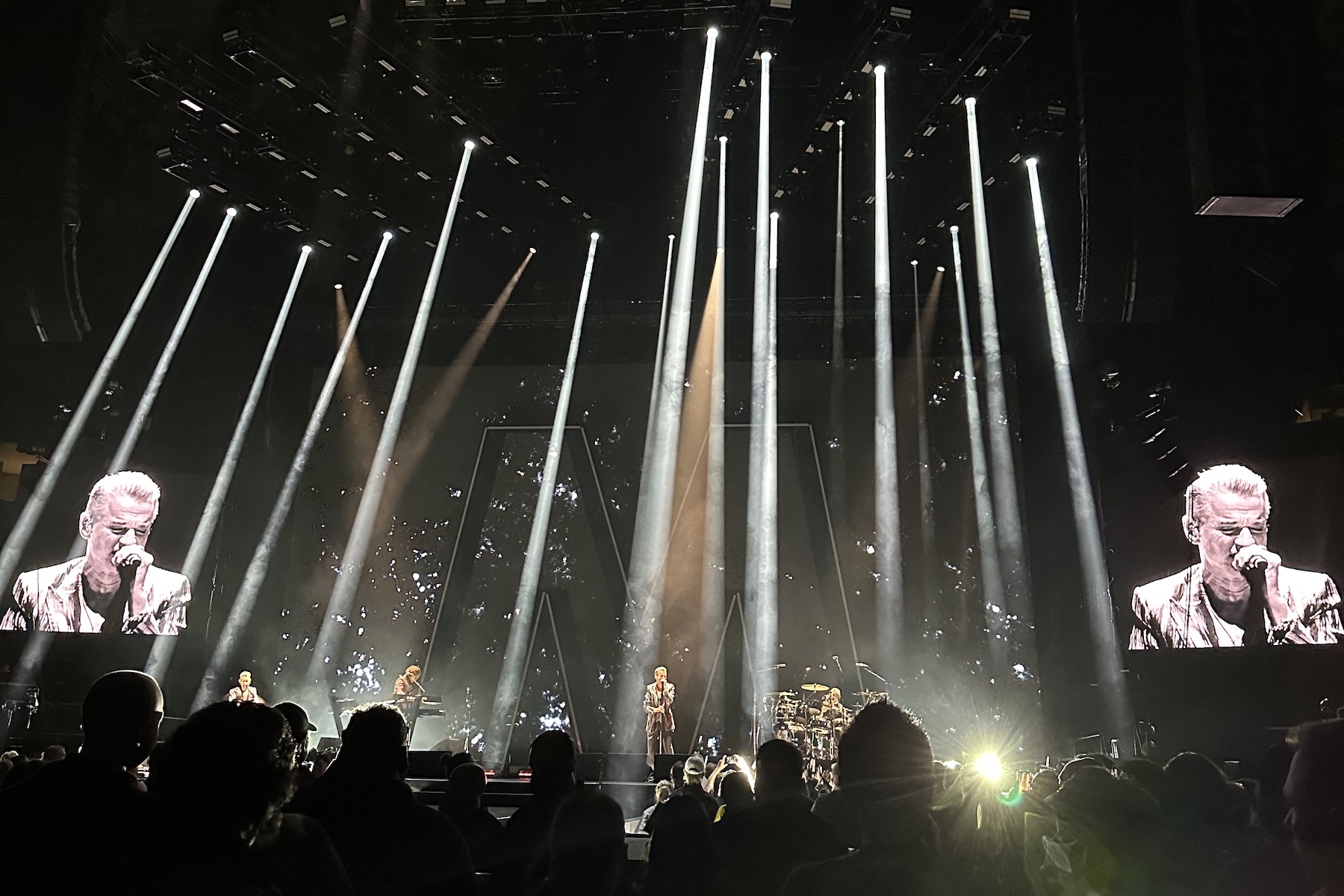 Depeche Mode brings San Jose to its feet, then to tears - 48 hills