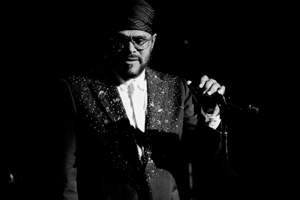 Live Shots: Maxwell brought some smooth 'n sexy to the symphony - 48 hills