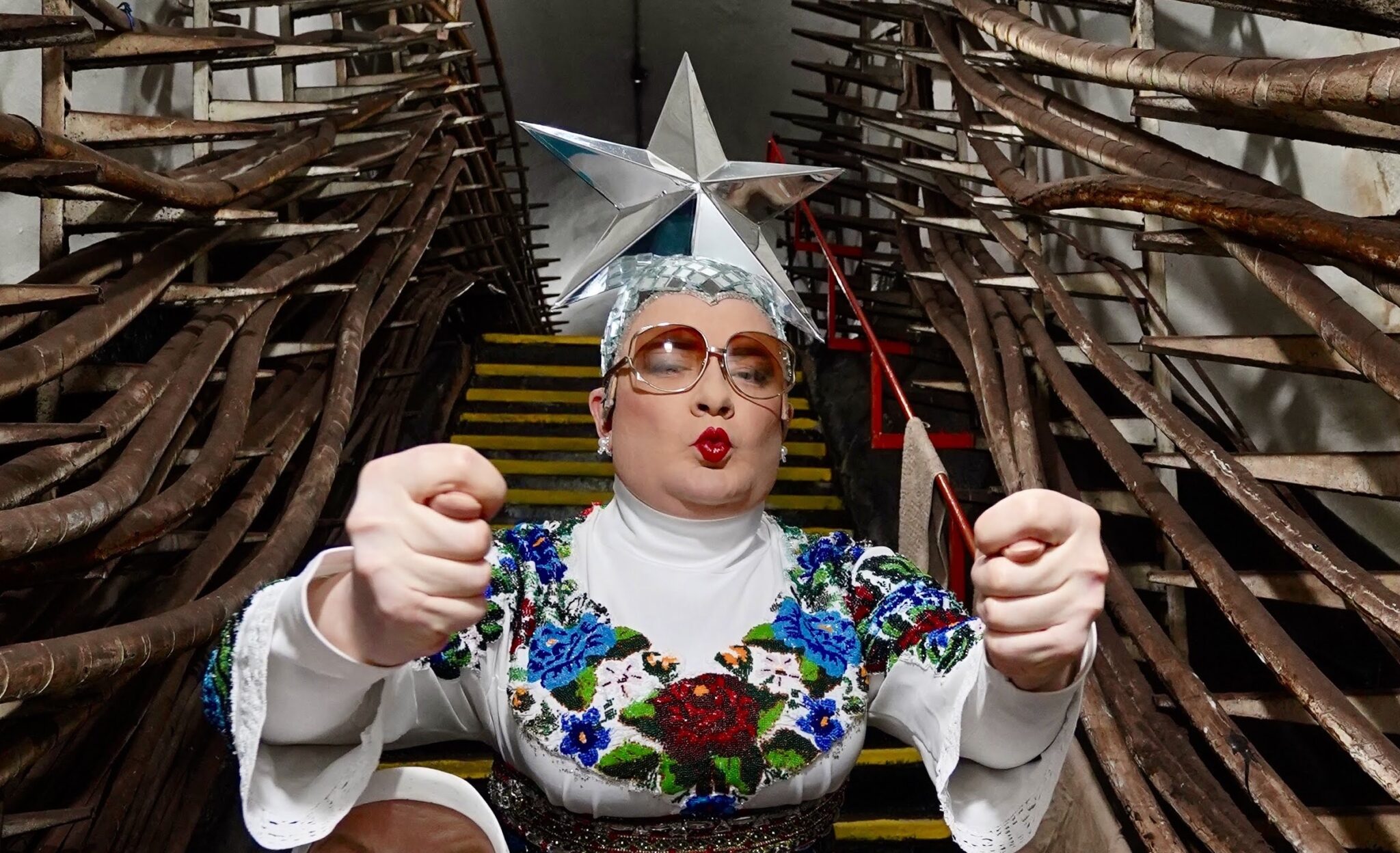 'Dancing Russia Goodbye' with Ukrainian Eurovision star Verka Serduchka ...