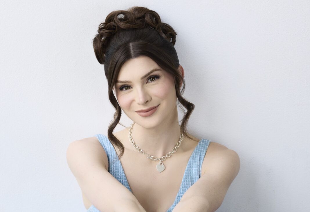 Trans star Dylan Mulvaney alights on 'Holiday Gaiety' with SF Symphony ...