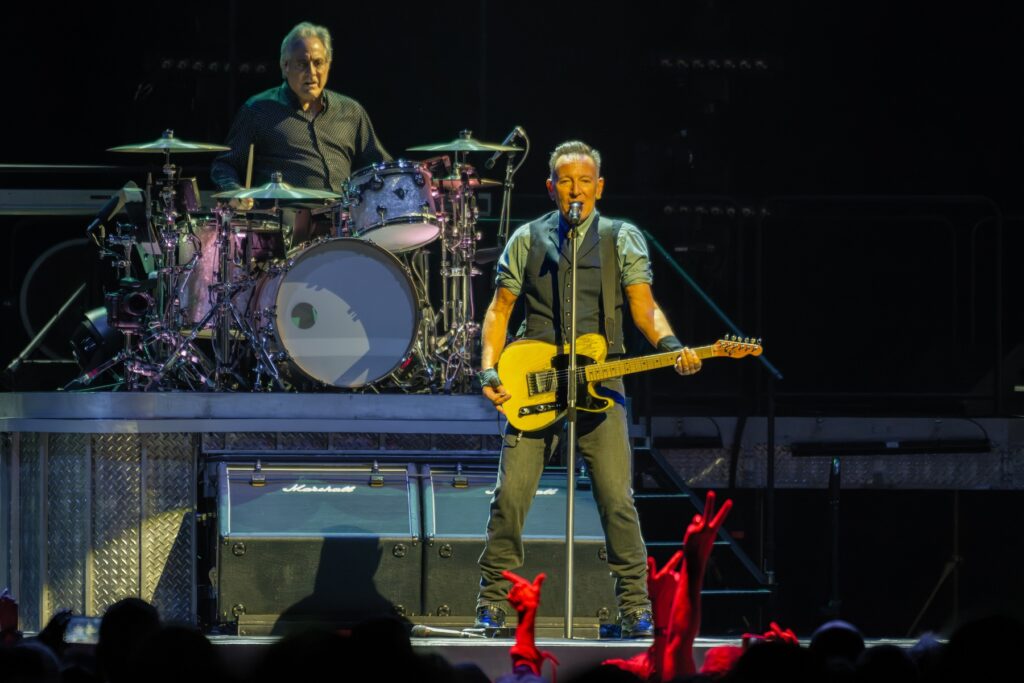 Live Shots: Bruce Springsteen rocked Chase Center with a marathon set ...