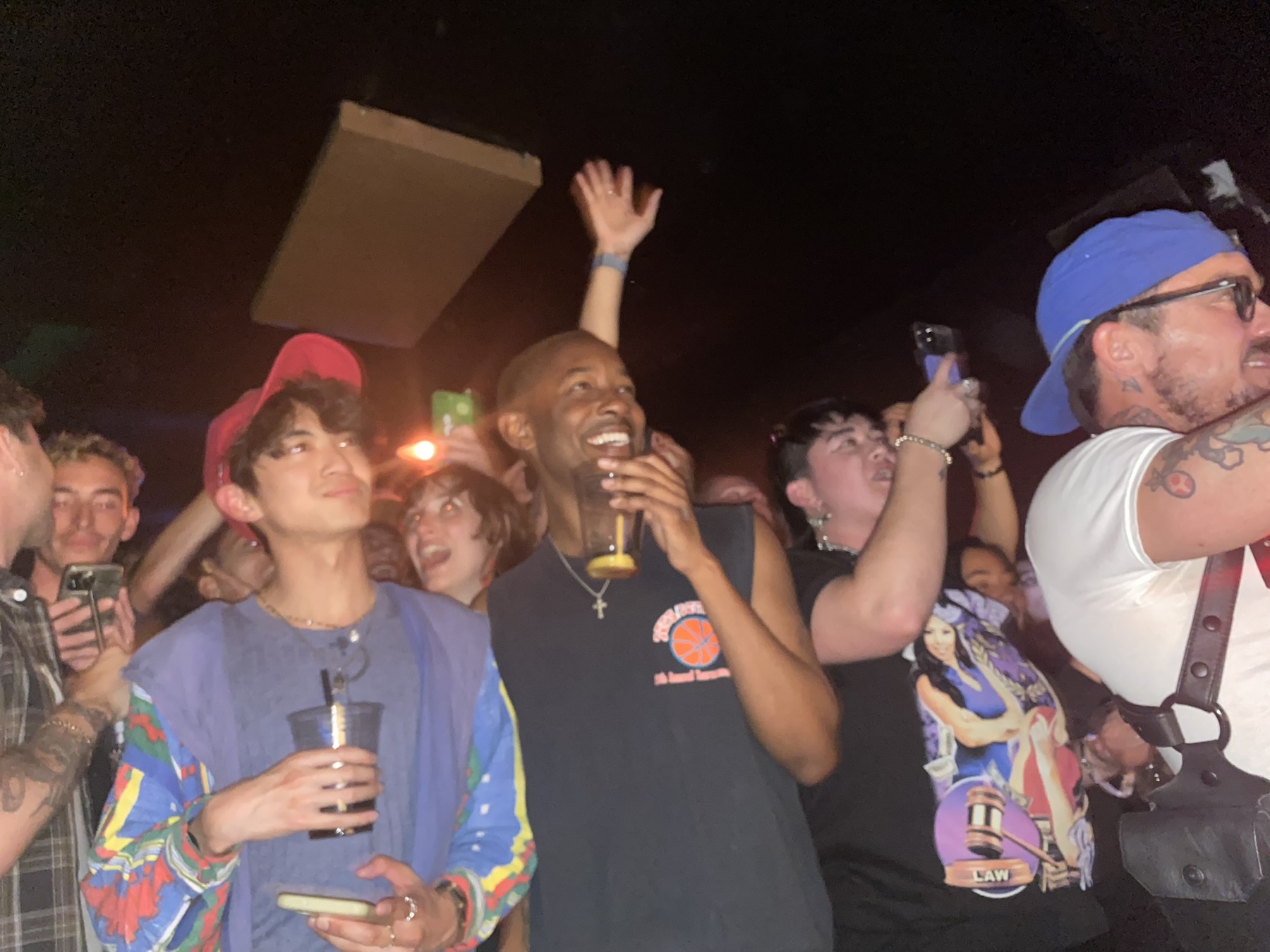 Partying at the altar of Anh Phoong: Packed crowd hails billboard queen ...