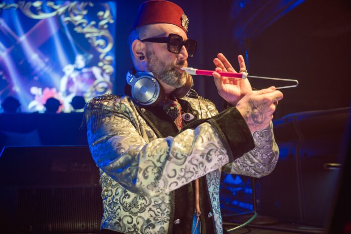 Live Shots: Dark whimsy and baroque frivolity at 2025 Edwardian Ball ...