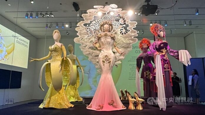 Nymphia Wind's gorgeous gowns told a resilient story at Asian Art ...
